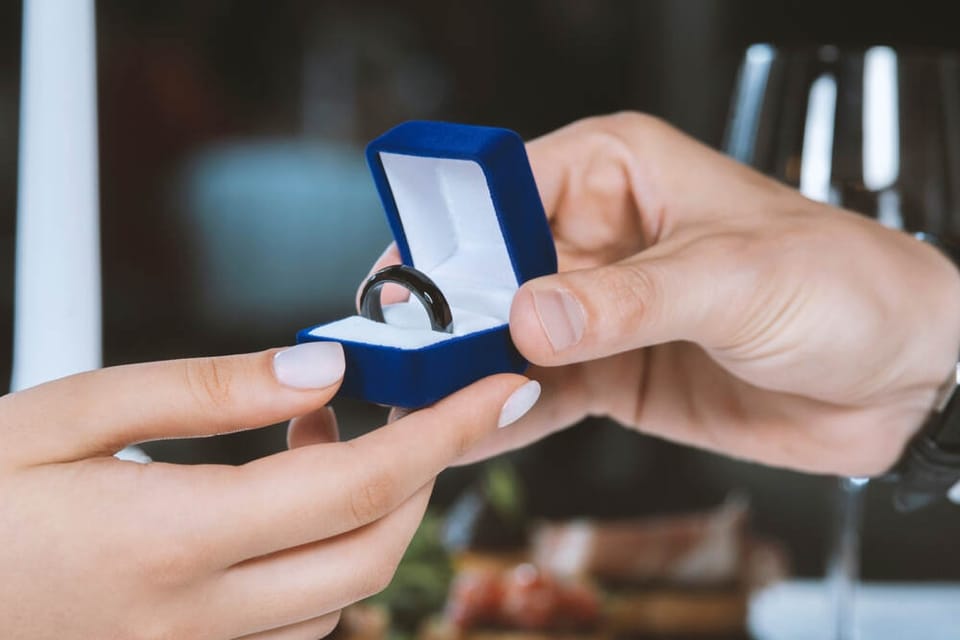 Smart Rings vs. Smart Watches: A Comprehensive Guide to Choose the ...